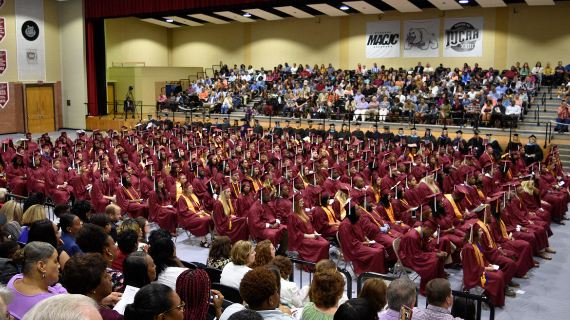 Suzanne Haney joins Holmes library staff - News @ HolmesCC