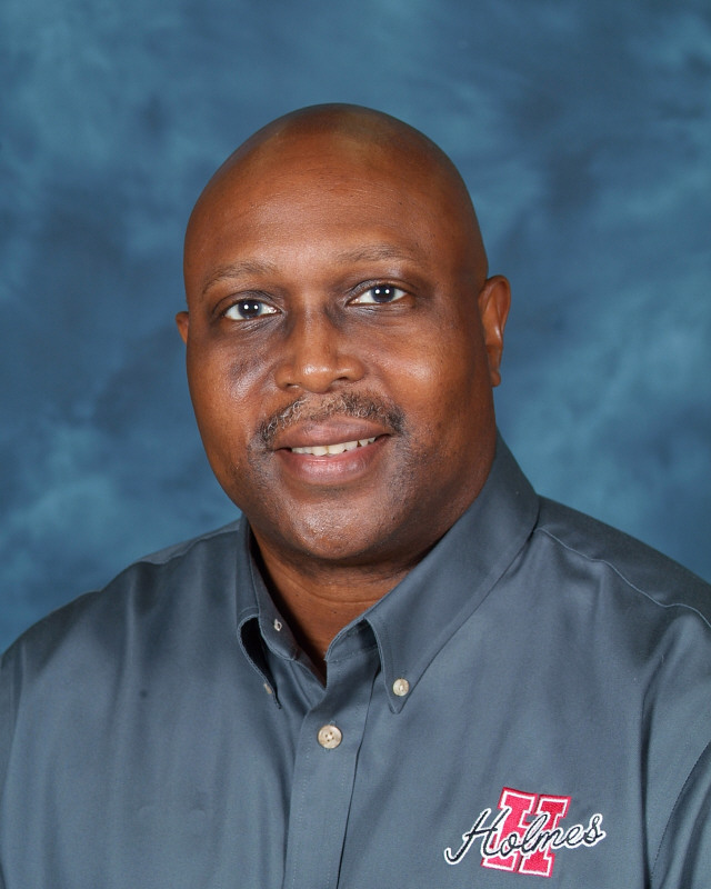 Miller promoted to Director of Bands for Holmes - News @ HolmesCC