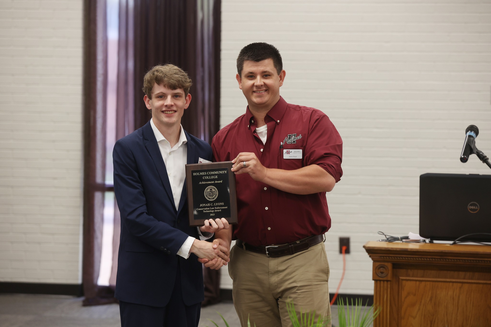 Holmes student prepares for a career in wildlife as a future ...